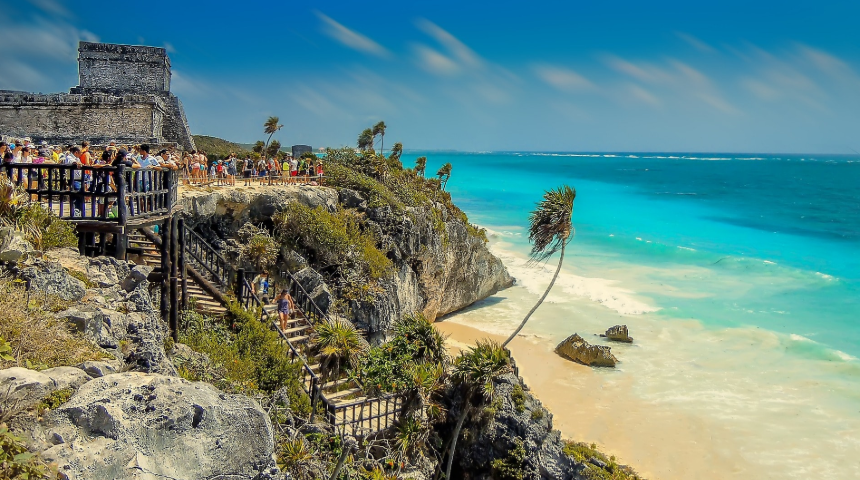 Top 10 Most Beautiful Monuments in the World - SocioON